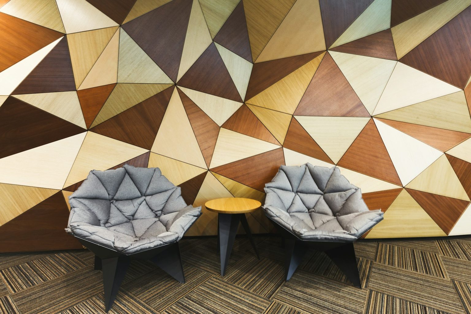 9 Ide Motif Cat Tembok Rumah yang Estetik - SemutAspal